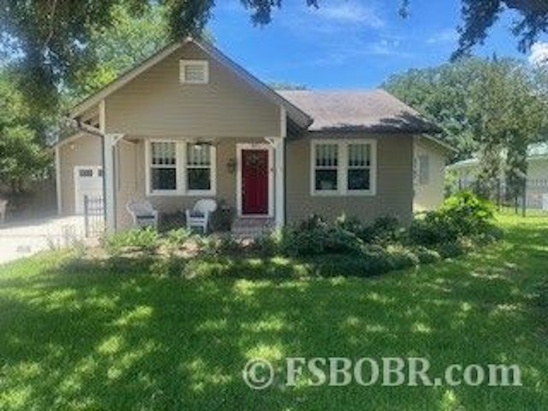 Charming Cottage in Univ. Gardens. Open Floor Plan. Gorgeous Pool ...